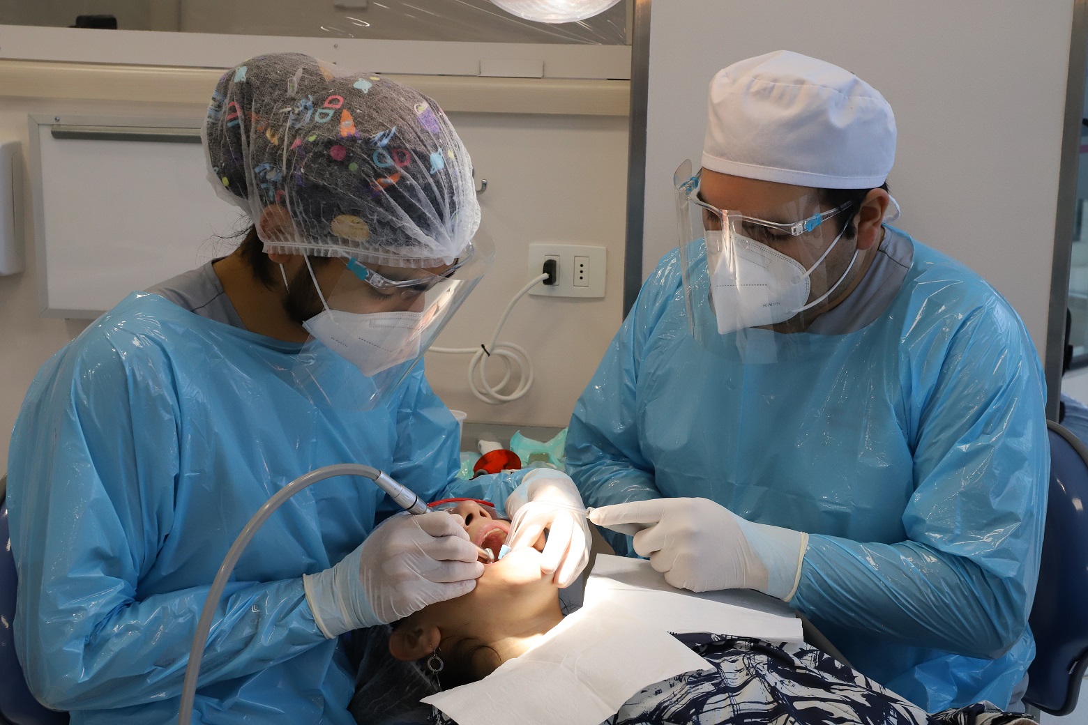 UA y Odontología reciben 6 años de acreditación de agencia europea AQAS